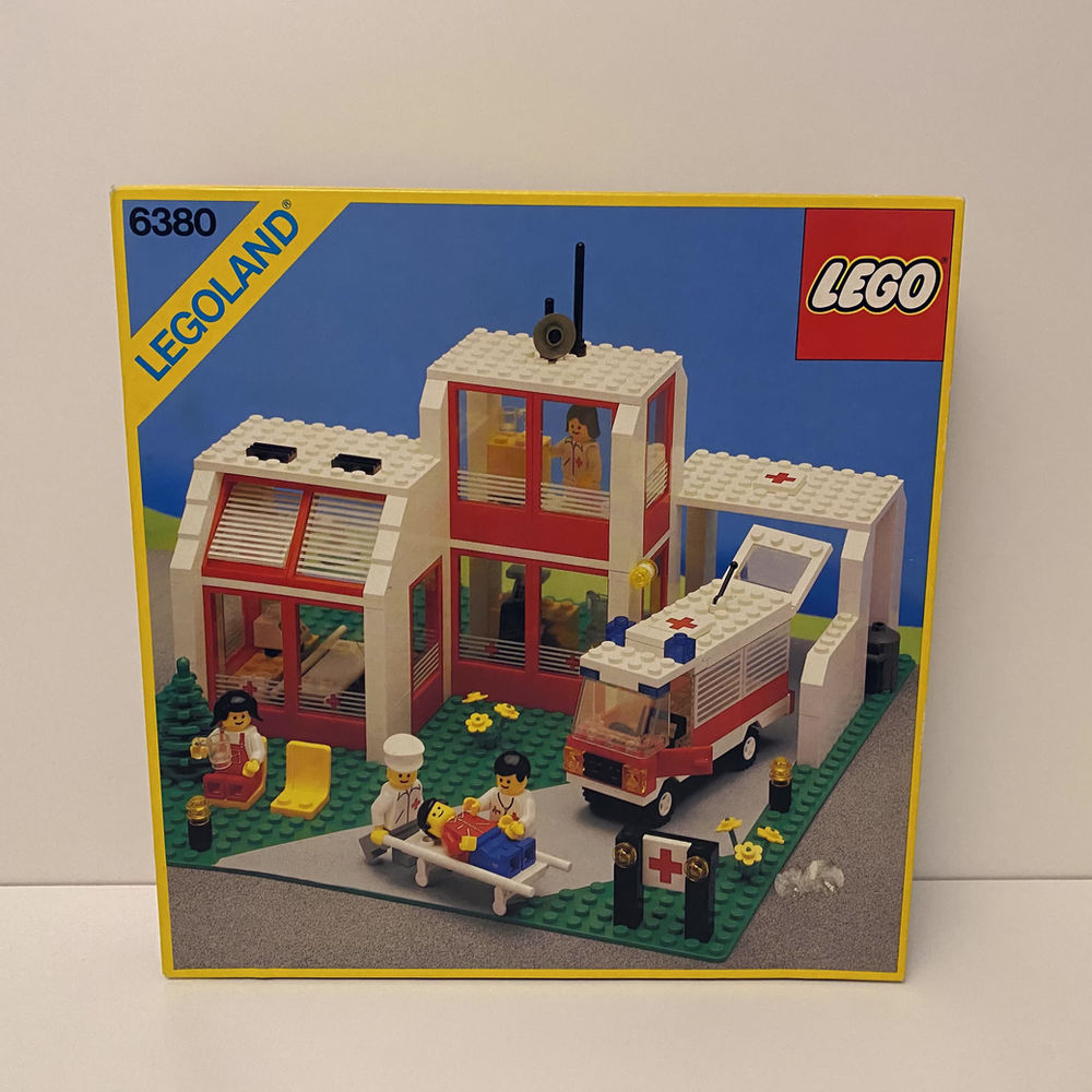 LEGO 6380 Krankenhaus von 1987 und 6688 im Classic Review