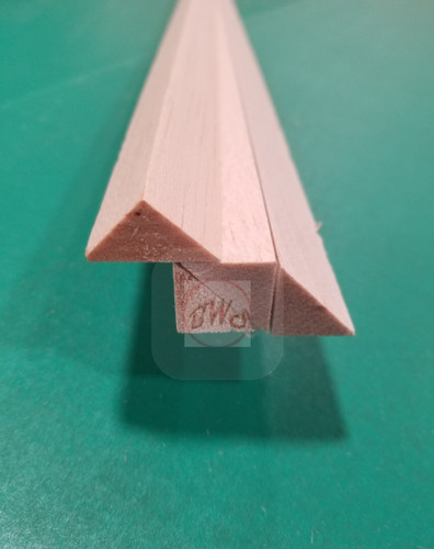 Balsa Triangle 3/4 x 3/4 x 36" 1927 | Balsa Wood Shop