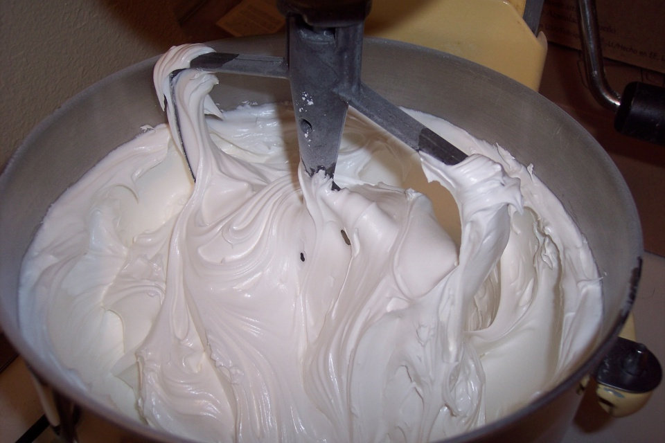 Easy Royal Icing Recipe for Gingerbread Houses