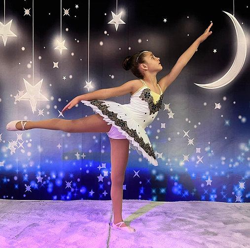 Lua Dance Club | Dance Studio | Pittsburgh, Pennsylvania