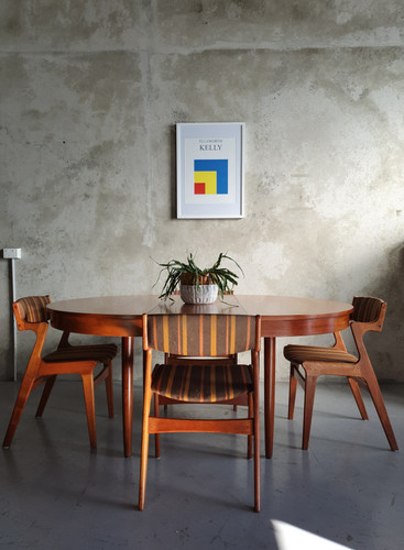 Mid Century Chiswell Round Extention Dining Table | The Artz Collection