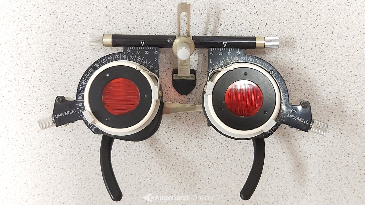 Double Maddox Rod Test | Lexikon der Augenheilkunde