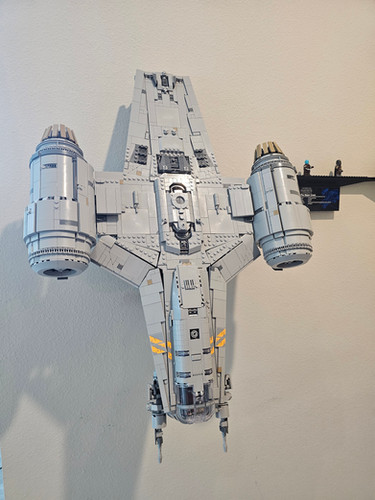UCS Razor Crest Wall Mount (75331) | My Site