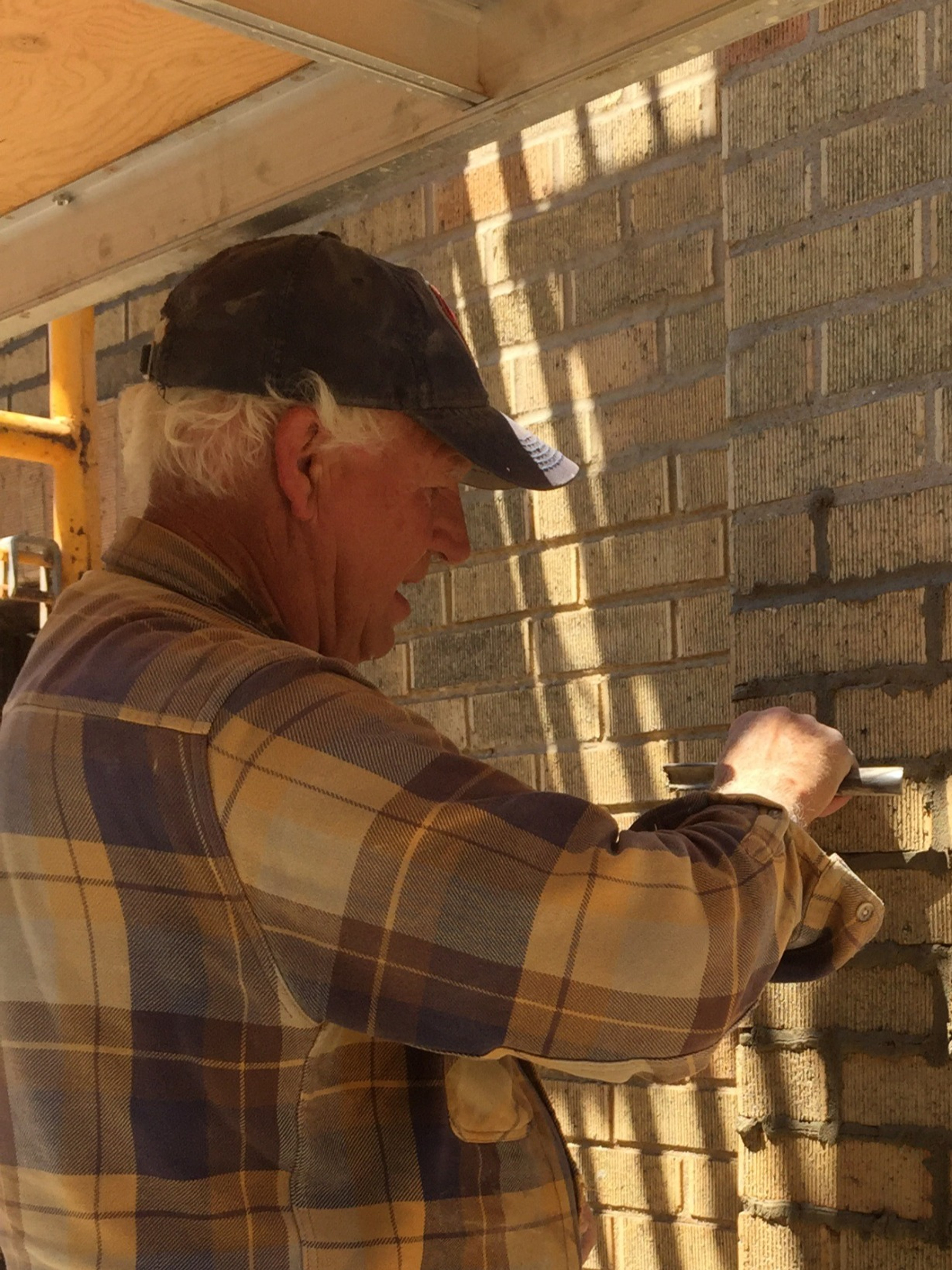 What is Tuckpointing and Signs That I Need It Done on My House