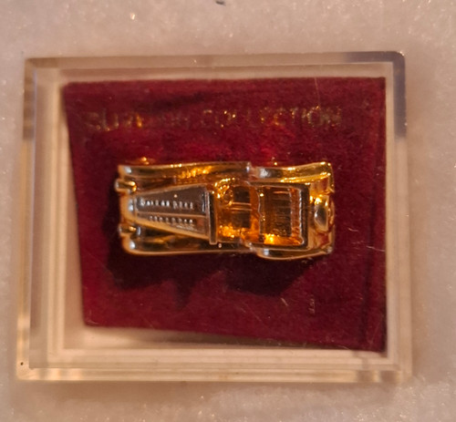 Morgan 4-seater pin, Clivedon, in box | MorganCarBadges