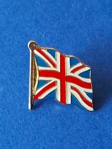Union Jack pin badge, gilt | MorganCarBadges