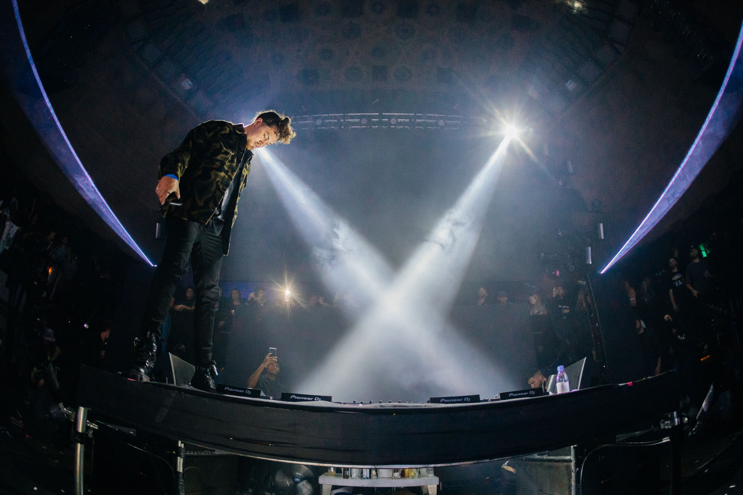 ABOUT | Acraze Music