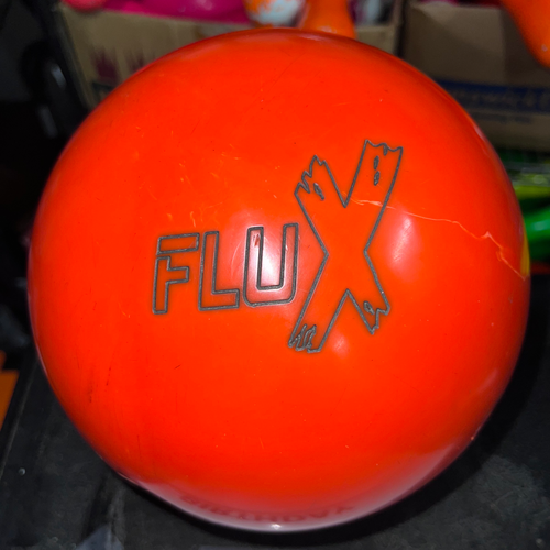 15LB 900 Global Flux Solid | UsedBowlingBalls.com