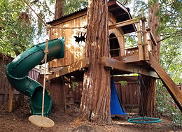 small backyard treehouse ideas