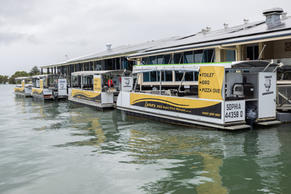 GALLARY | Poly Pontoons