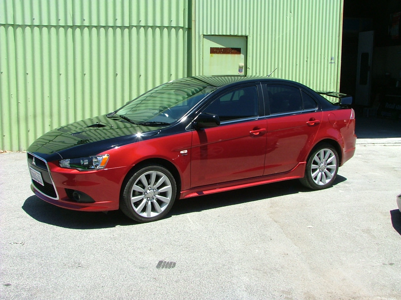 Mitsubishi Lancer - Two Tone