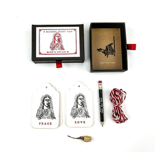 Bleeding Heart Tag Set | Austinpress