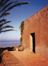 holidays for the discerning traveller.