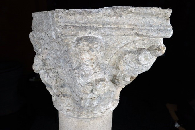 3D scanning of medieval columns for digital museum collection