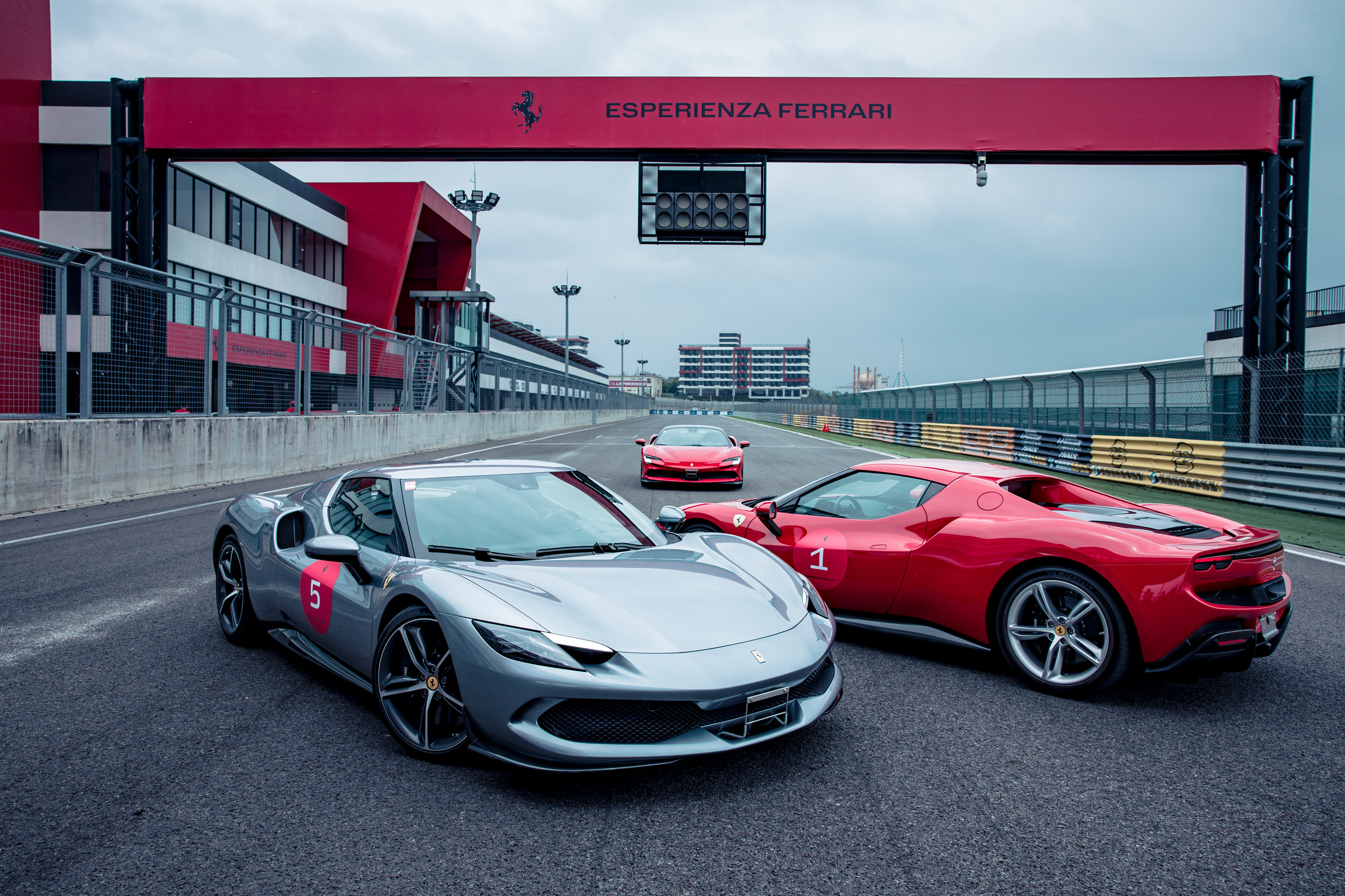 Ferrari Track Day | 12Group 原生概念