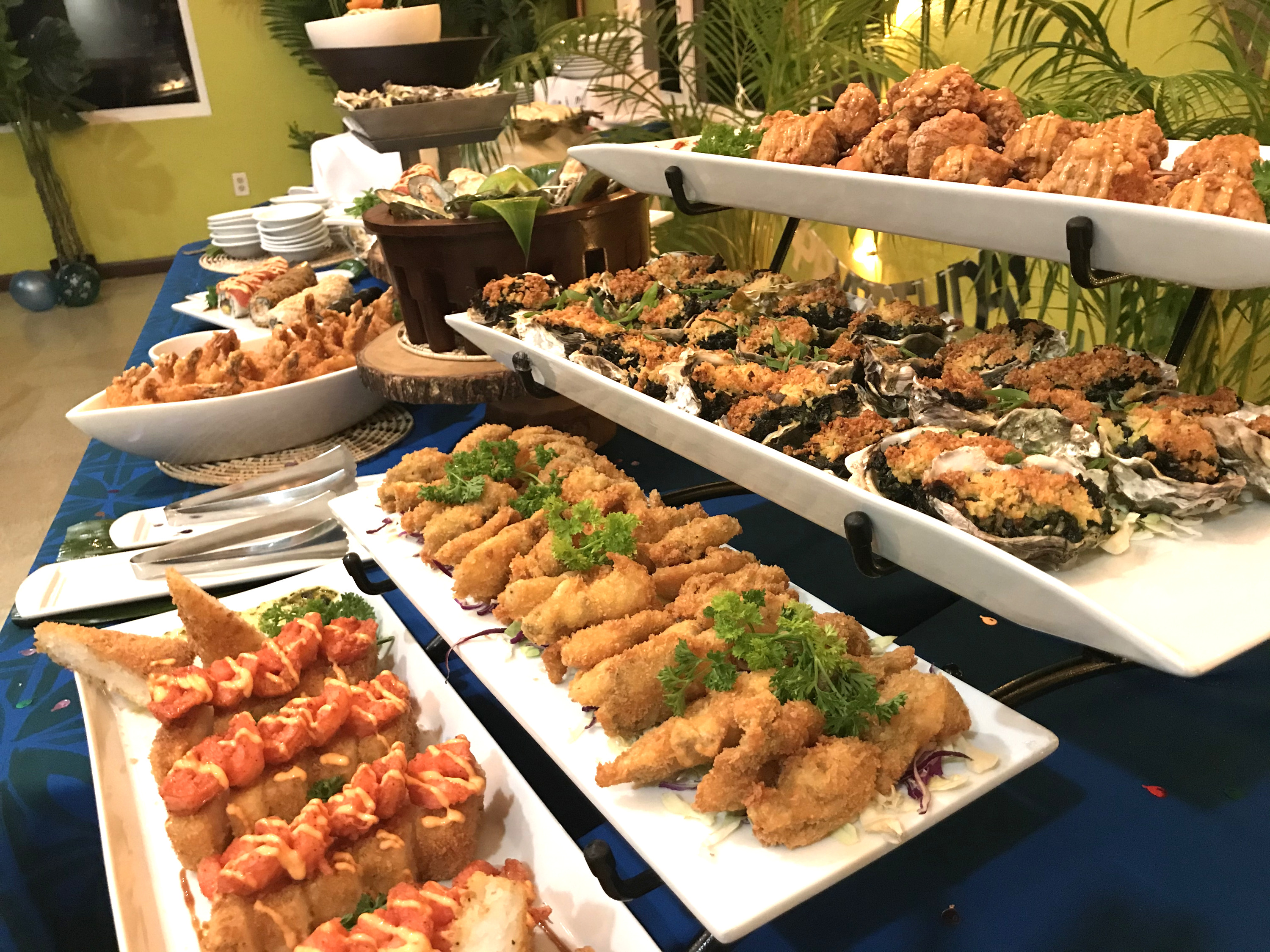 Breakfast & Lunch | DDW Beach Cafe | Utulei Beach Park