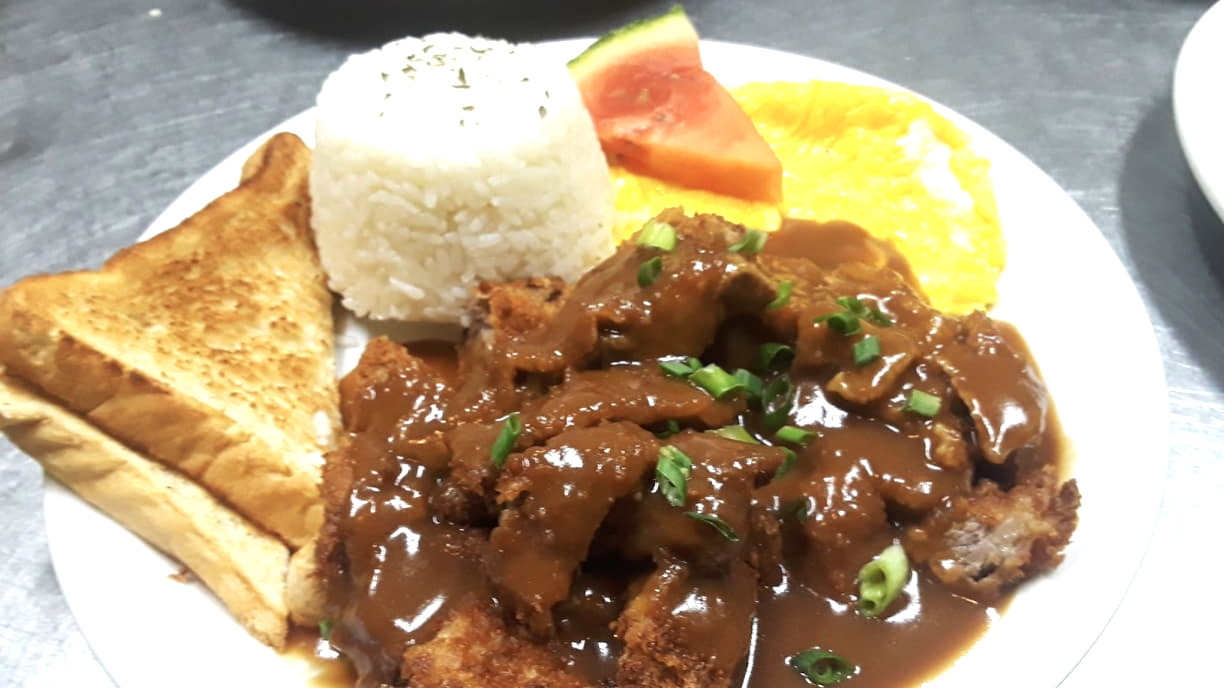 Breakfast & Lunch | DDW Beach Cafe | Utulei Beach Park