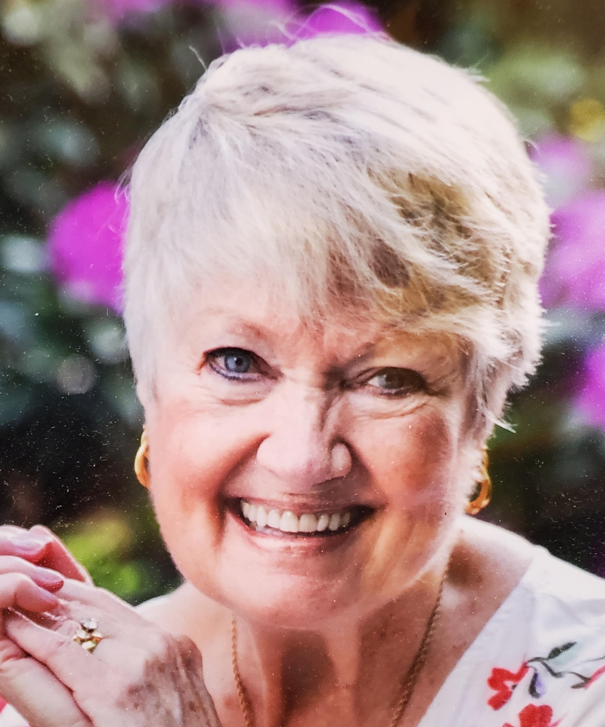 BETTY SCHABERG | GirlPlanet.Earth