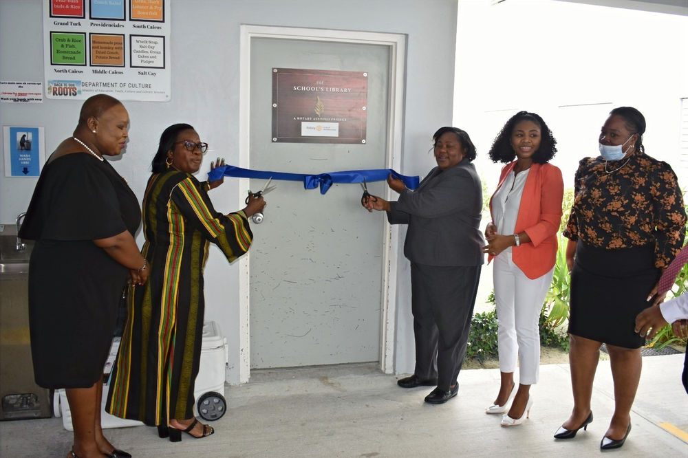 Gratitude Galore Greets Louise Garland Thomas High Library Reopening