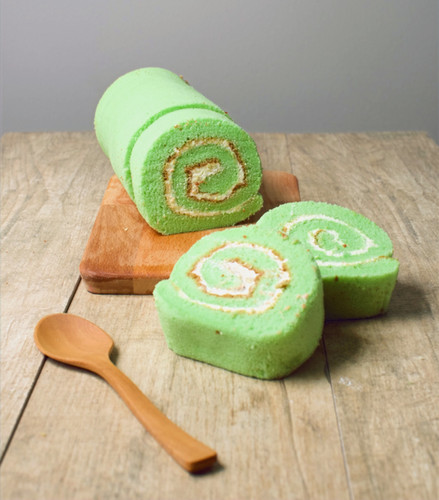 PANDAN SWISS ROLL 班兰瑞士卷 | DJ Bakery