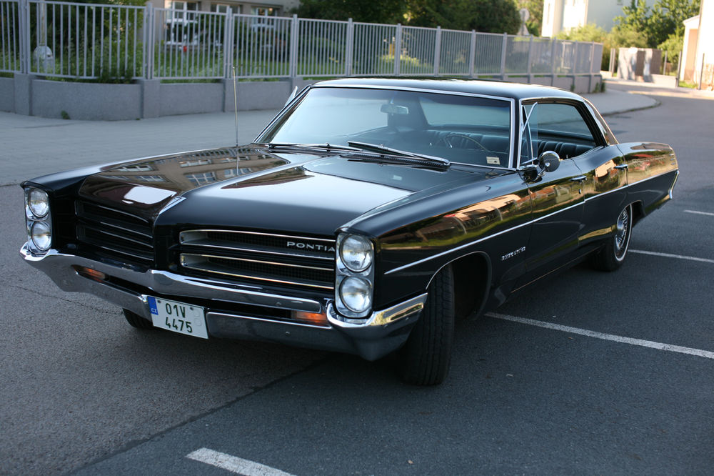 '66 Pontiac Star Chief Executive