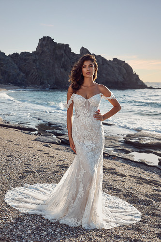 Amora | Evergreen Bridal