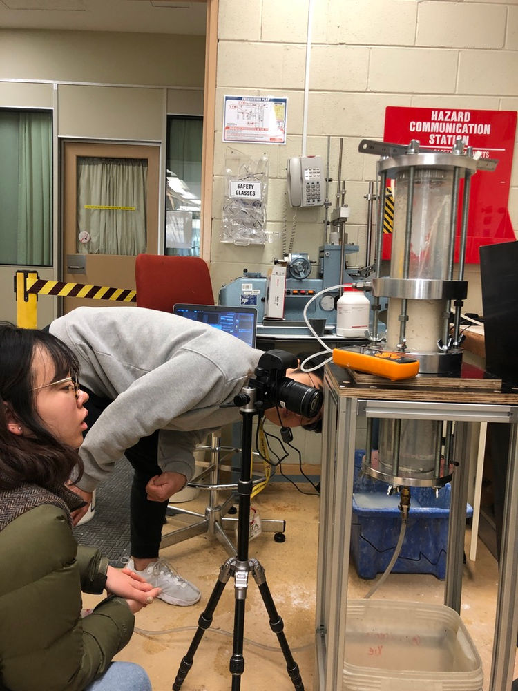 A modified Hole-Erosion test apparatus is ready to run~!