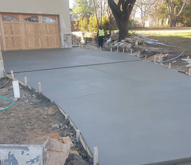 Driveways, Sidewalks, & Foundations | RDZ Concrete Architecture