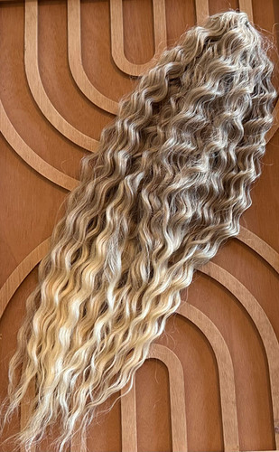 Ariel Curl, Ash/Warm Platinum Ombre | Four Daughters Hair
