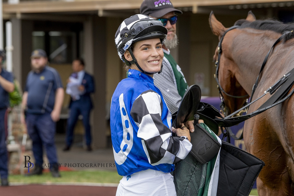 LLEWELLYN GETS HER OWN AUSTRALIA DAY “AWARD”