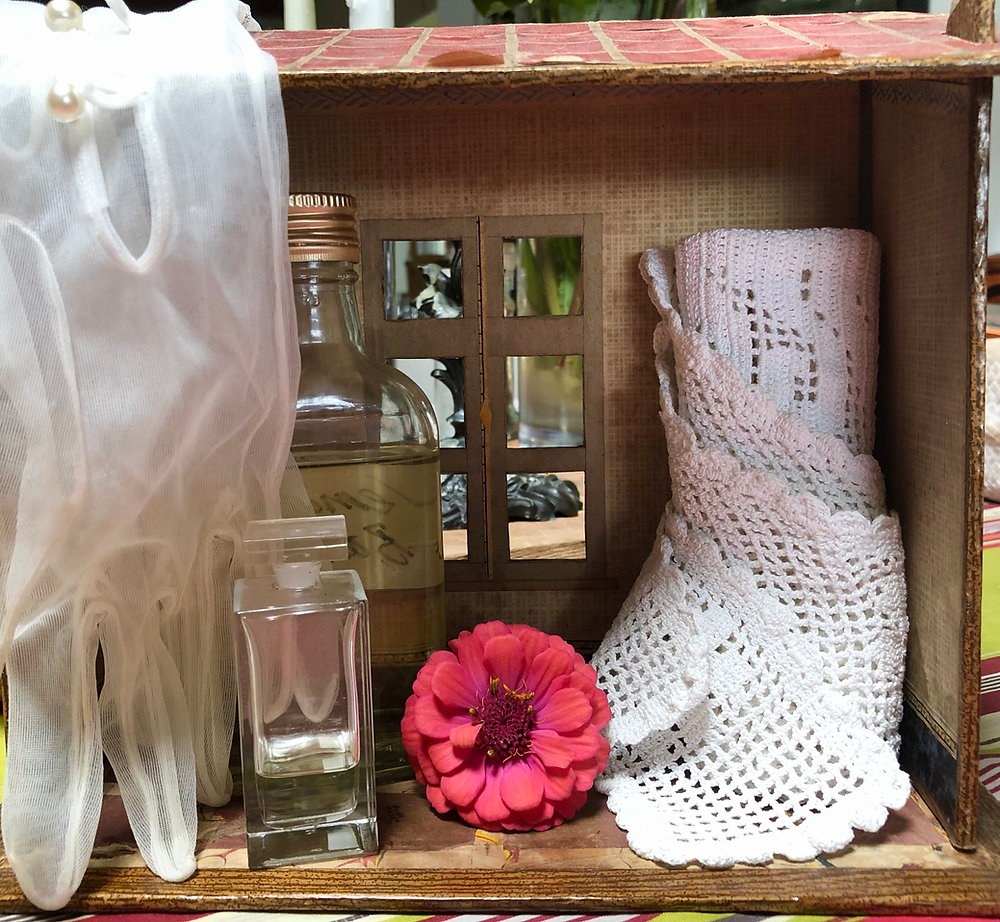 The Botanical room part 7 - Hands