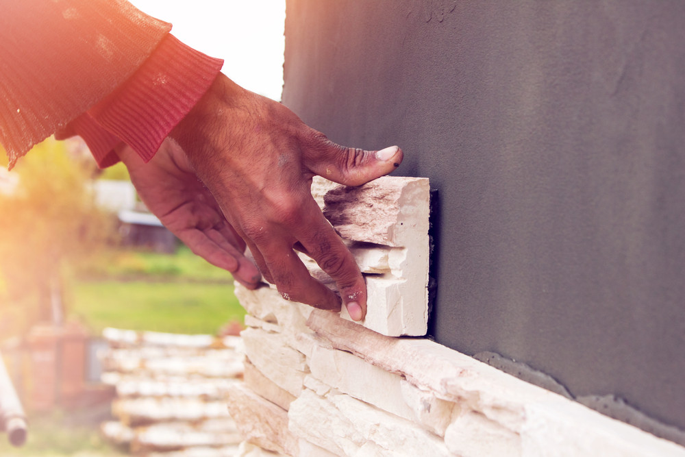 DIY vs Professional Installation for Your Stone Veneer Project | Harristone