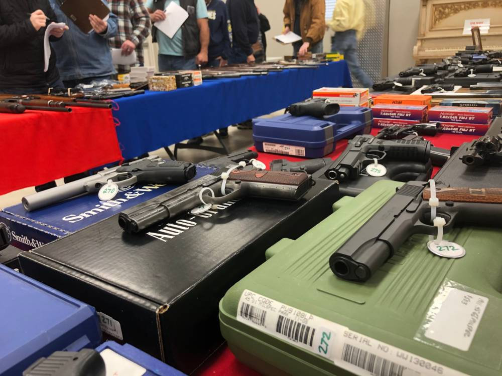 Selling Online: Auction vs Direct Sales | Summit Gun Auctions