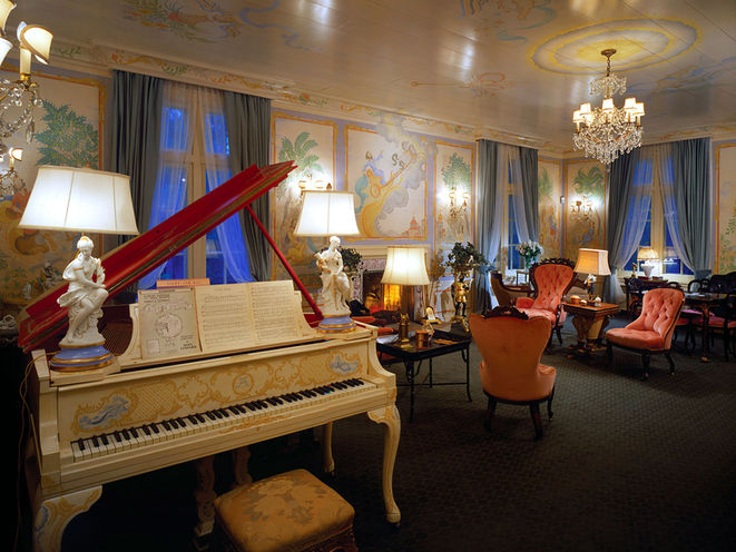 Home | Ten Chimneys Foundation