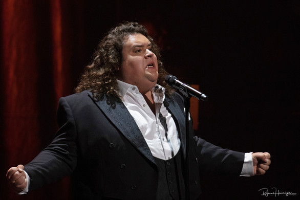 Jonathan Antoine Photo Gallery