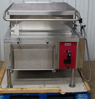 142-0045 Vulcan VG30 Natural Gas 30 Gallon Tilt Skillet Braising Pan | GES