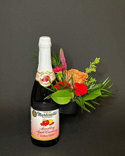 Sparkling Cider with Flowers | Sweet Blooms
