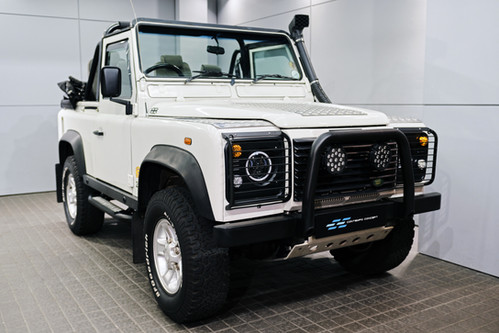 Land Rover Defender 90 2.8i Cabriolet | Contempo Concept