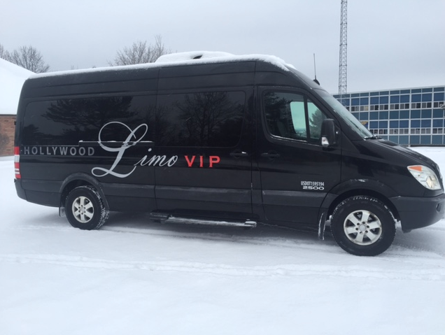 Hollywood Limousine & Airport Express Sault Ste Marie