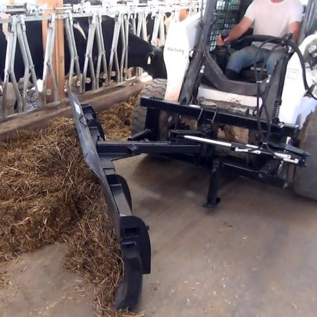 Mensch M915 Feed Alley Scraper Hydraulic Angled | Kitt Ltd