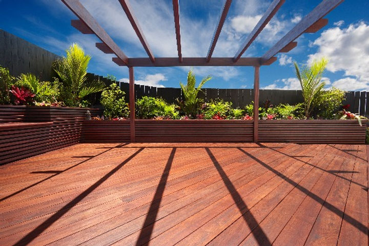 Timber slat decks – safety focus