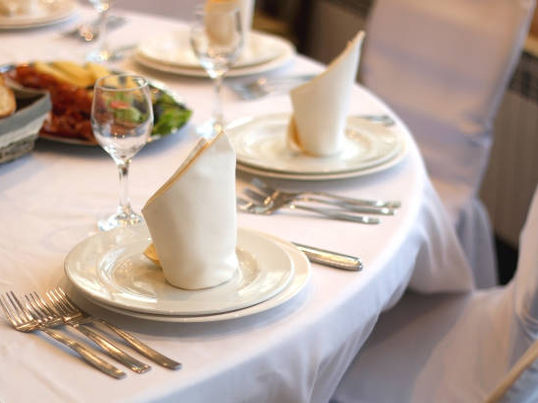 Dining Etiquette for Teens: Preparing for Prom and Beyond