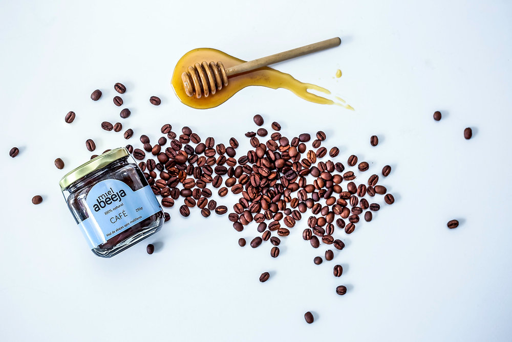 6 Usos , 7 beneficios y 2 recetas con miel de café.