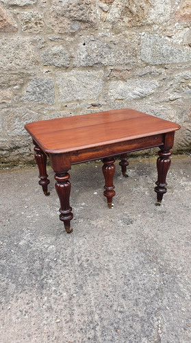 Antique Victorian ‘5 Leg’ Extending Dinning Table. | Strichen Antiques