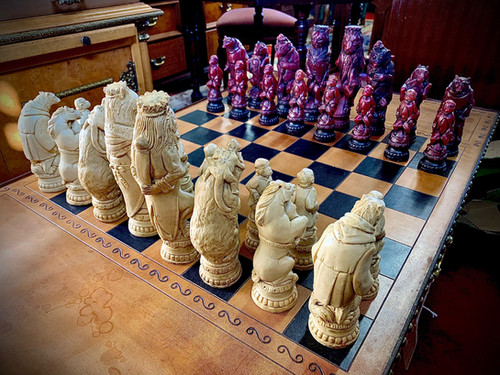 Stunning Reynard the Fox Chess Set. By Berkeley Chess Sommerset ...