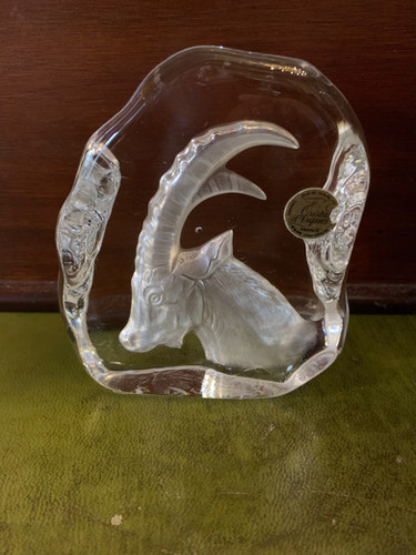 Oaperweight : Cristal d'Arques Capricorn/Goat Crystal Paperwieght ...