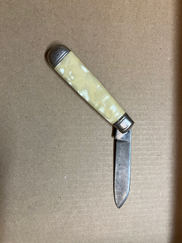Richards of Sheffield Penknife with Mother Of Pearl Handle Militaria ...