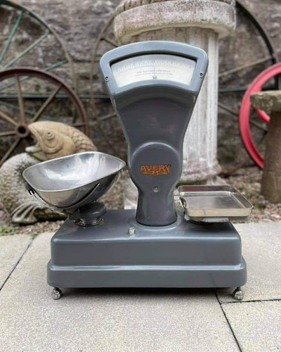 Vintage Avery 20lb Shop Scales and Weights | Strichen Antiques