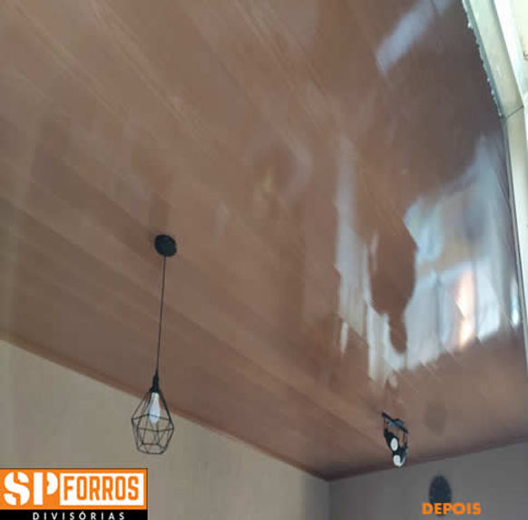 Forros de PVC modernos de teto de residenciais em alta em 2020.