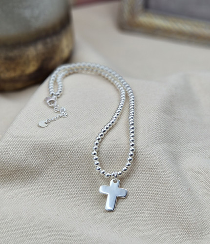 Collier boules 4mm ras du cou et pendentif croix | meg-creation
